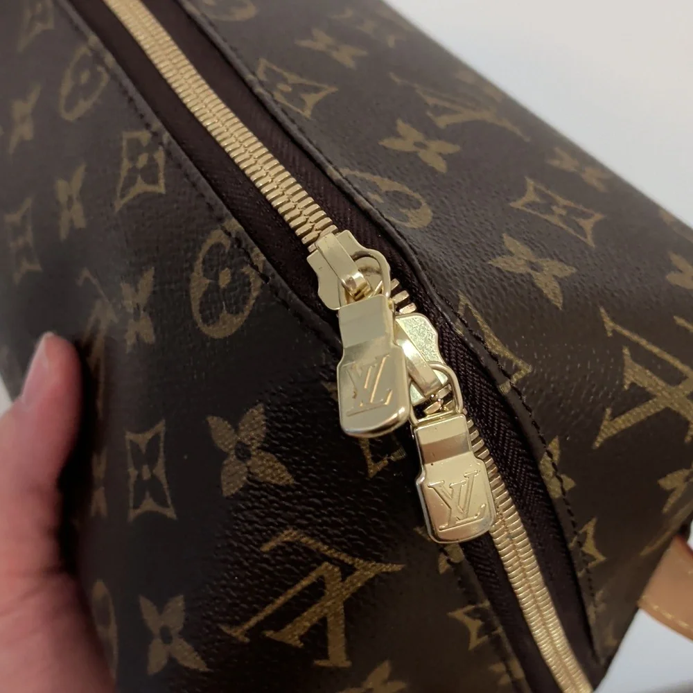 Louis Vuitton | Bags | Rare Authentic Louis Vuitton Shoe Care Kit Bag ...
